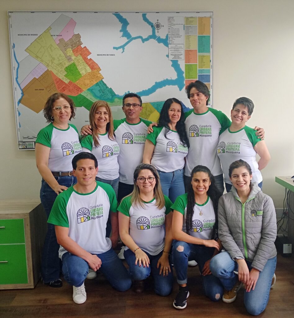 ¡Únete a Nuestro Equipo! - Curaduría Urbana 1 de Mosquera